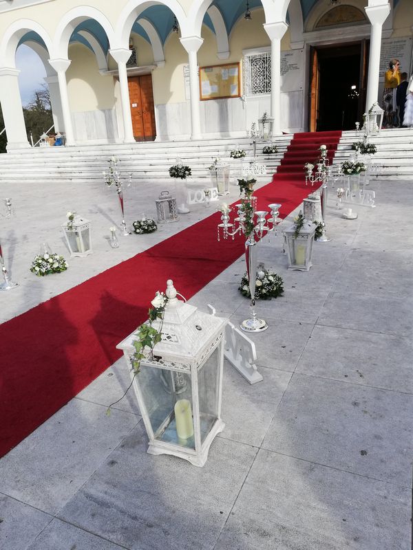 Στολισμός γάμου με μεγάλα κηροπήγια - Ανθοπωλείο flowers4wedding ...