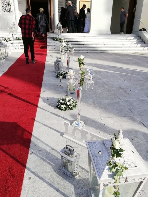 Στολισμός γάμου με μεγάλα κηροπήγια - Ανθοπωλείο flowers4wedding ...